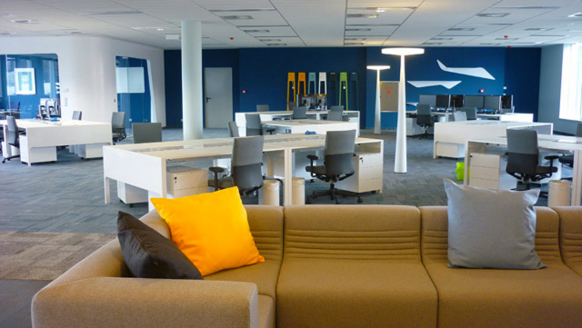 Dealogic - Hungary | Projects | Prandina Srl